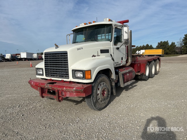 2013 Mack CHU613 8x4 Winch Truck | Ritchie Bros. Auctioneers