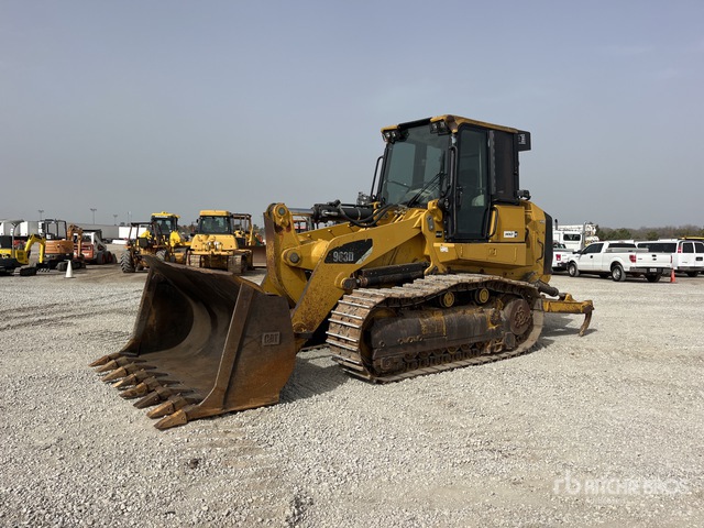 2011 Cat 963D Crawler Loader | Ritchie Bros. Auctioneers