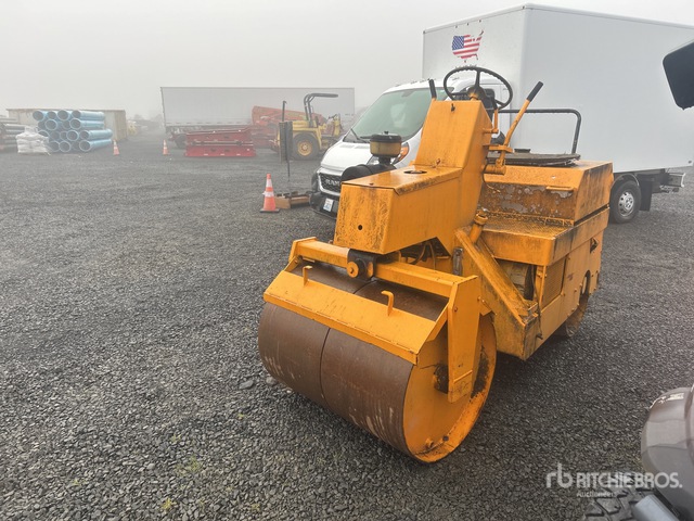 1995 LeeBoy 400 Double Drum Roller (Inoperable) | Ritchie Bros. Auctioneers