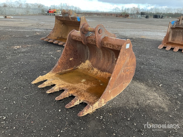 JCB 1500 mm Digging Excavator Bucket | Ritchie Bros. Auctioneers