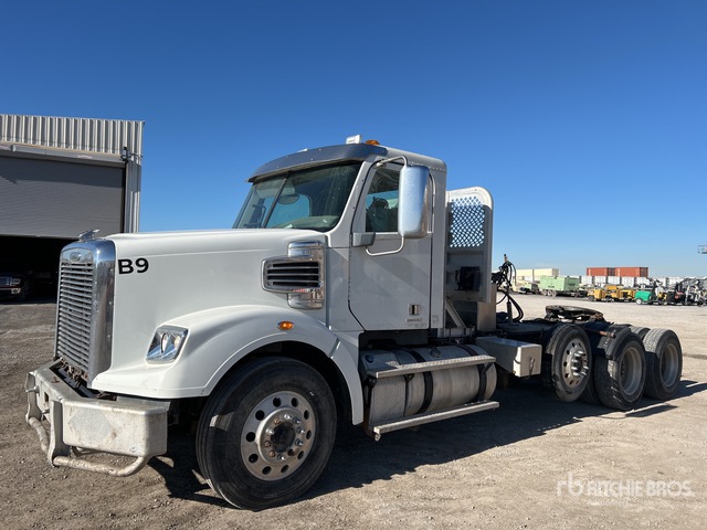 2011 Freightliner Coronado 122 8x4 Heavy Haul Tri/A Day Cab Truck ...