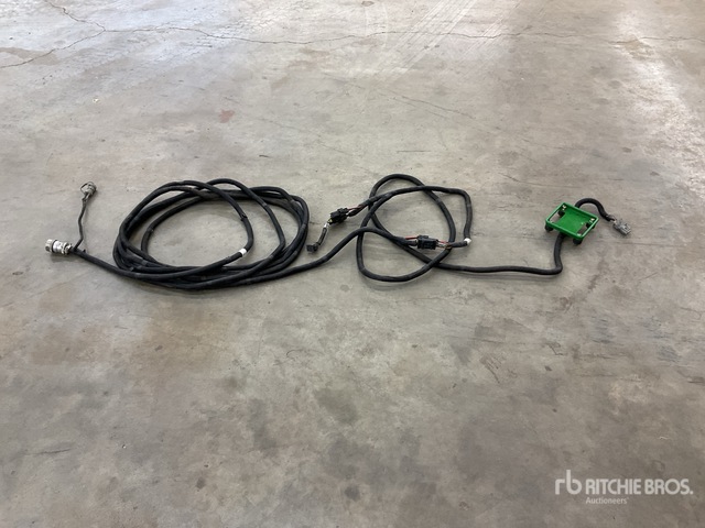 John Deere Receiver Bracket & Implement Harness | Ritchie Bros. Auctioneers