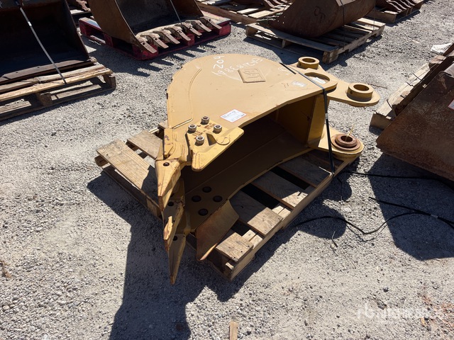 Cat 18 in Digging Excavator Bucket - Fits Cat 312E (Unused) | Ritchie ...