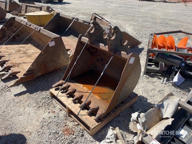 34 in Digging Excavator Bucket - Fits Kubota KX080 | Ritchie Bros ...