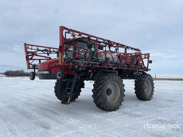 2012 Case IH Patriot 3230 100 ft 4x4 High Clearance Pulvérisateur ...