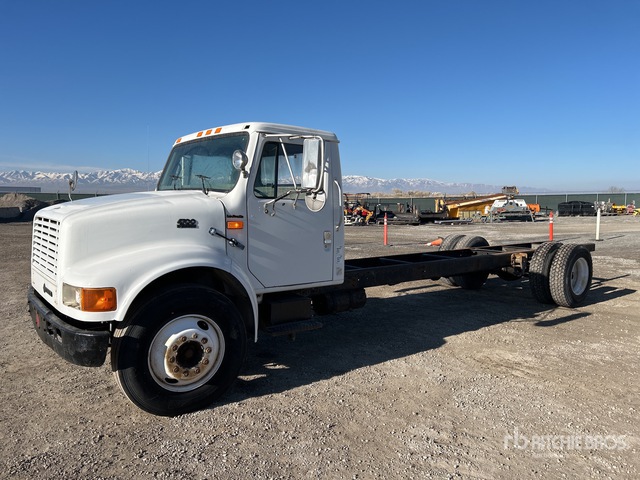 1998 International 4700 4x2 Cab and Chassis | Ritchie Bros. Auctioneers