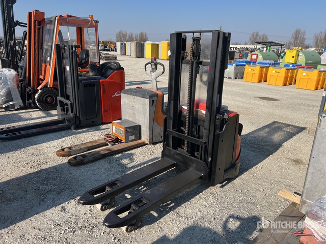 2016 BT SWE200D Electric Stacker | Ritchie Bros. Auctioneers