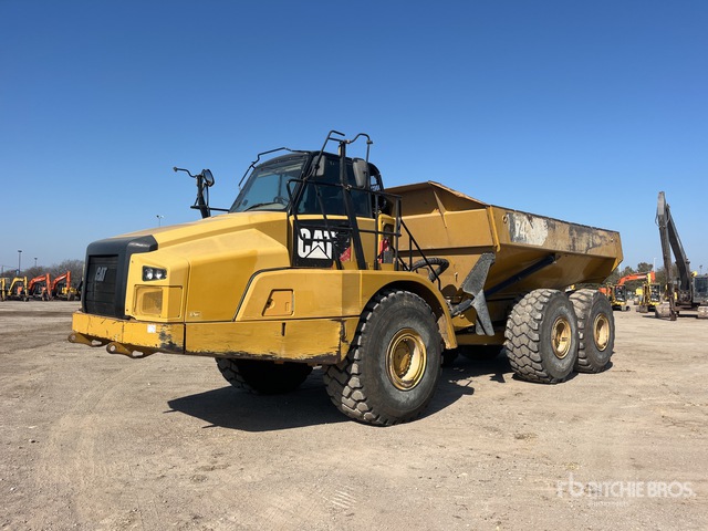 2015 Cat 745C を見 Articulated Dump Truck | Ritchie Bros. Auctioneers