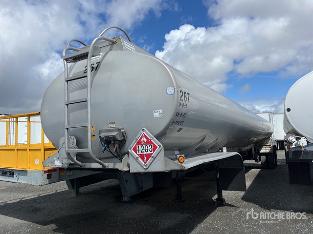 2004 Polar MC-306-AL 9500 gal T/A Tanker Trailer | Ritchie Bros ...