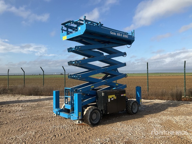 2017 Genie GS-4069DC Electric Scissor Lift | Ritchie Bros. Auctioneers