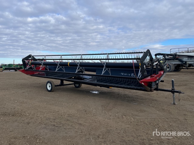 2010 Honey Bee SP30 30 ft Draper Combine Header | Ritchie Bros. Auctioneers
