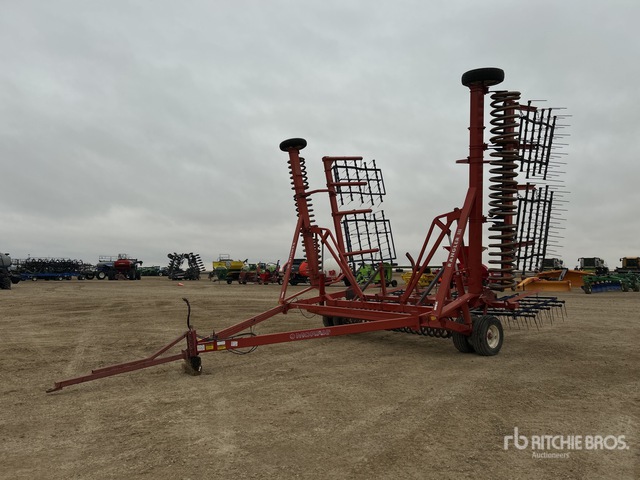 2000 Morris Rangler 3 40 ft Mid Harrow Packer | Ritchie Bros. Auctioneers