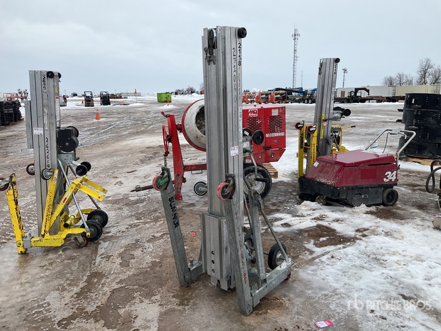 2017 Sumner 2118 Material Hoist | Ritchie Bros. Auctioneers