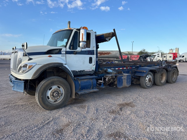 2008 International 7600 8x4 Roll-Off Truck | Ritchie Bros. Auctioneers