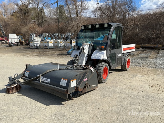 2004 Bobcat 5600 4x4 Utility Vehicle | Ritchie Bros. Auctioneers