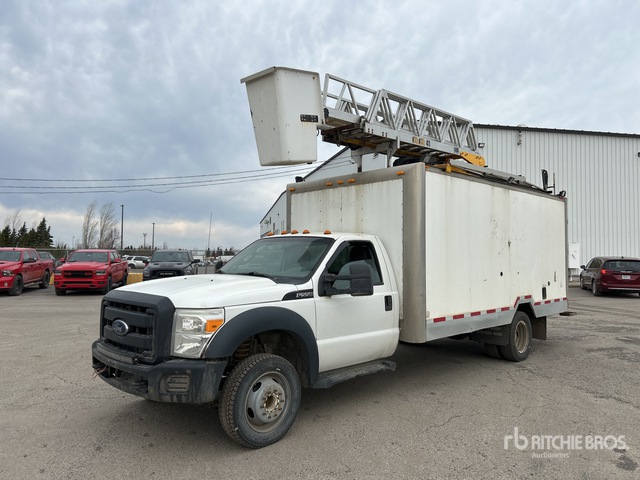 2012 Ford F 550 Man Lift 105 H 23 L