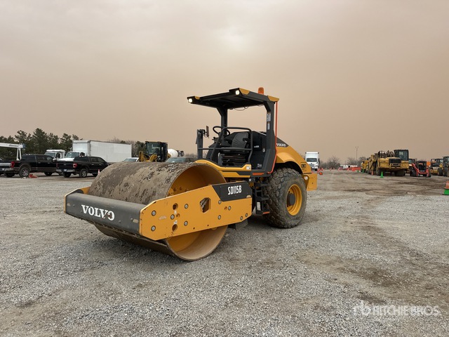 2022 Volvo SD115B Smooth Drum Compactor | Ritchie Bros. Auctioneers