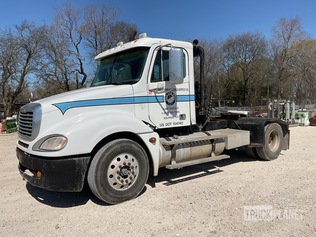 2009 Freightliner Columbia 120 4x2 Winch Truck in Groves, Texas, United ...