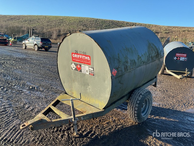 2003 2250 L Trailer Mounted Poly Fuel Tank | Ritchie Bros. Auctioneers