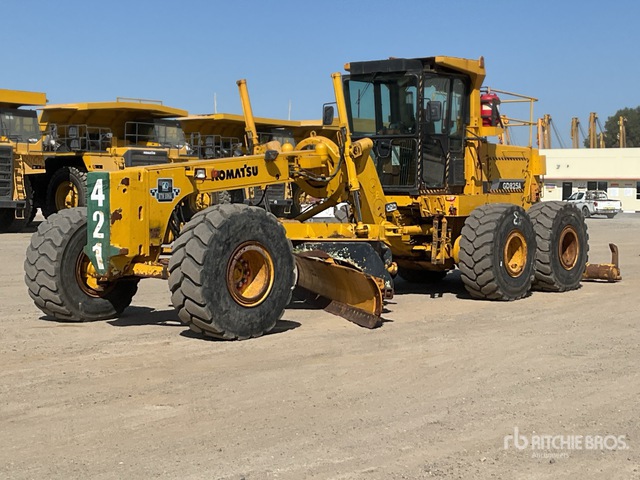 2011 Komatsu GD825A-2 Motor Grader | Ritchie Bros. Auctioneers