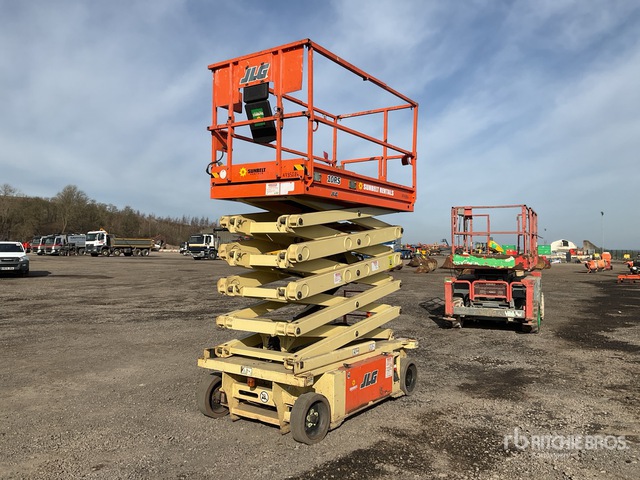 2016 JLG 10RS Electric Scissor Lift | Ritchie Bros. Auctioneers
