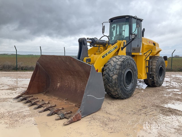 2006 New Holland W271 Wheel Loader | Ritchie Bros. Auctioneers