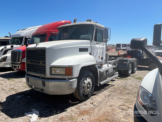 2000 Mack CH613 6x4 T/A Day Cab Truck Tractor (Inoperable) | Ritchie Bros. Auctioneers