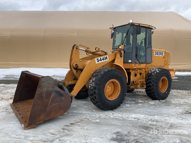 2003 John Deere 544H Wheel Loader | Ritchie Bros. Auctioneers