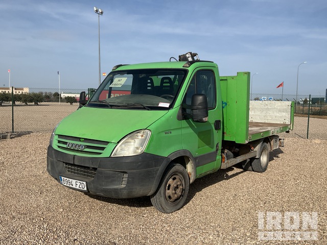 2007 Hiab 008 on 2007 Iveco DAILY 35C12 4x2 Flatbed Truck with Crane ...