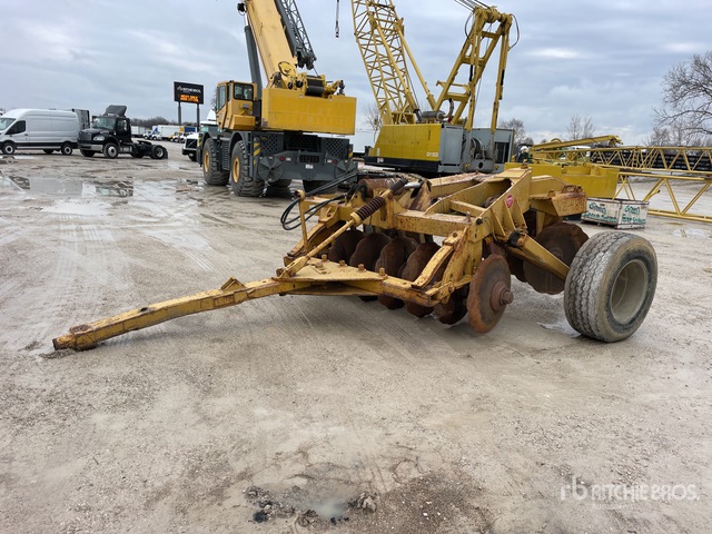 Rome TRH-14 8 ft Pull Behind Offset Breaking Disc | Ritchie Bros. Auctioneers