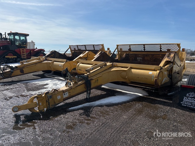 2008 John Deere 2112E 4 Tire Hydraulic Pull Scraper | Ritchie Bros ...
