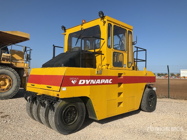 2000 Dynapac CP 271 Pneumatic Roller | Ritchie Bros. Auctioneers