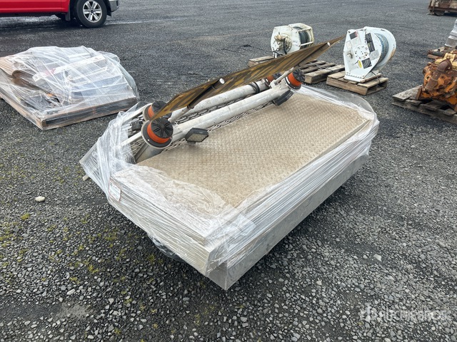 Quantity of headache racks and Tool Box | Ritchie Bros. Auctioneers