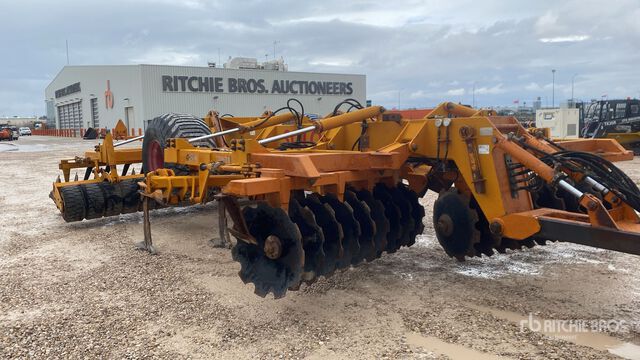 Simba Solo Disc Harrow | Ritchie Bros. Auctioneers