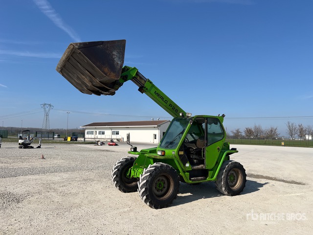 2003 Merlo P28.7KT Telehandler | Ritchie Bros. Auctioneers