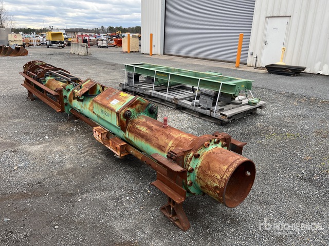 Berming Pile Hammer | Ritchie Bros. Auctioneers