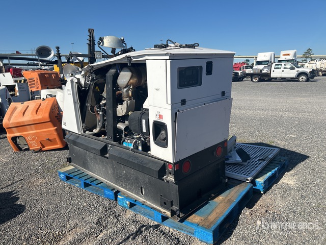 Generac MMG55DF4 44 kW Skid-Mounted Stand-By Generator Set (Inoperable ...