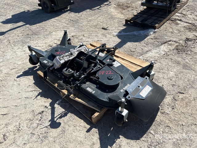 Bobcat M60-5 60 in Mid-Mount Mower | Ritchie Bros. Auctioneers