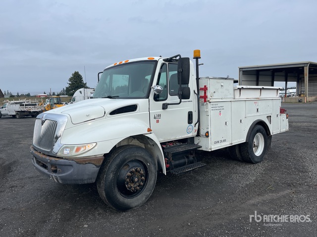 2006 International 4300 4x2 Utility Truck | Ritchie Bros. Auctioneers