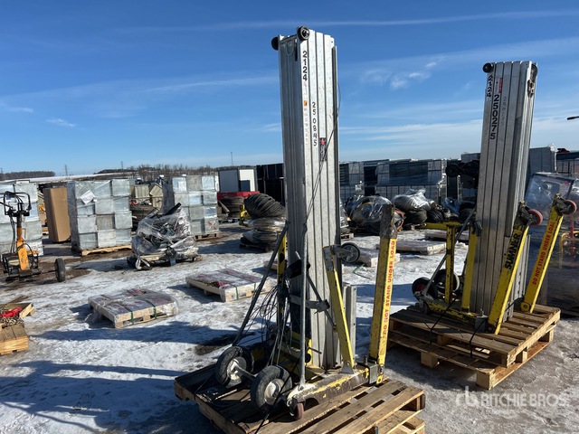 Sumner 2124 Material Hoist | Ritchie Bros. Auctioneers