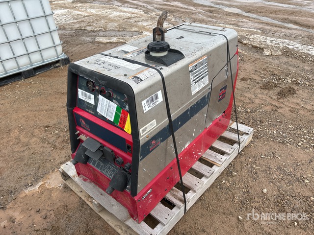 Red-D-Arc 300 A Soudeuse à moteur (Inoperable) | Ritchie Bros. Auctioneers