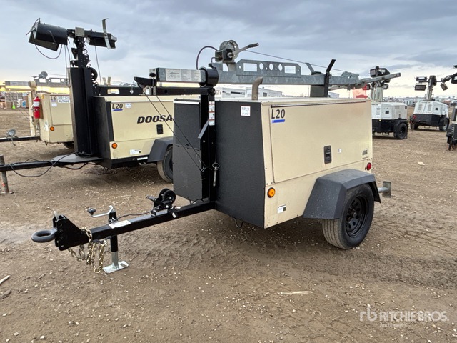 2012 Doosan L2060HZT4I 20 kW Light Tower | Ritchie Bros. Auctioneers