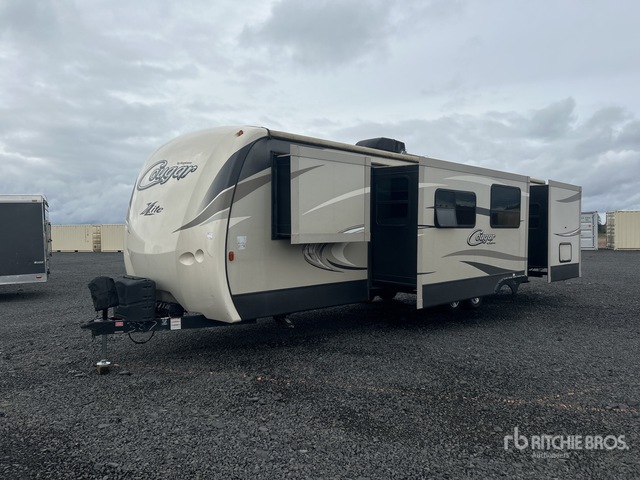 2017 Keystone RV Cougar XL 33 ft 6 in T/A Travel Trailer | Ritchie Bros ...