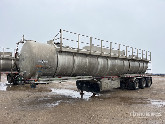 2014 Wolf 46000 L Tri/A Tanker Trailer | Ritchie Bros. Auctioneers