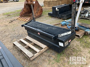 Quantity of (1) Headache Rack and (1) RKI Tool Box in Carthage, Texas ...