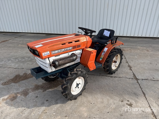 Kubota B1200 4WD Tracteur Utilitaire Utility Tractor | Ritchie Bros. Auctioneers