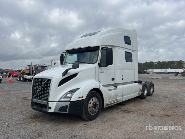 2019 Volvo VNL 6x4 T/A Sleeper Truck Tractor | Ritchie Bros. Auctioneers