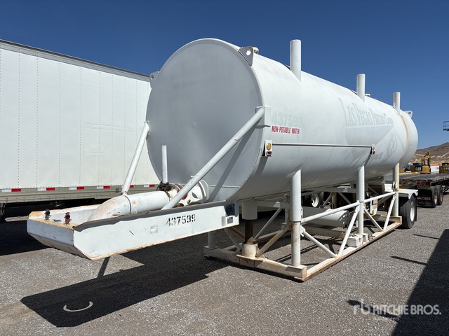 1999 Mega MPT10-3 10000 gal S/A Water Tower | Ritchie Bros. Auctioneers