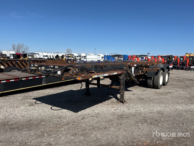 2008 Galbreath A5-OR-250 T/A Roll-Off Trailer | Ritchie Bros. Auctioneers