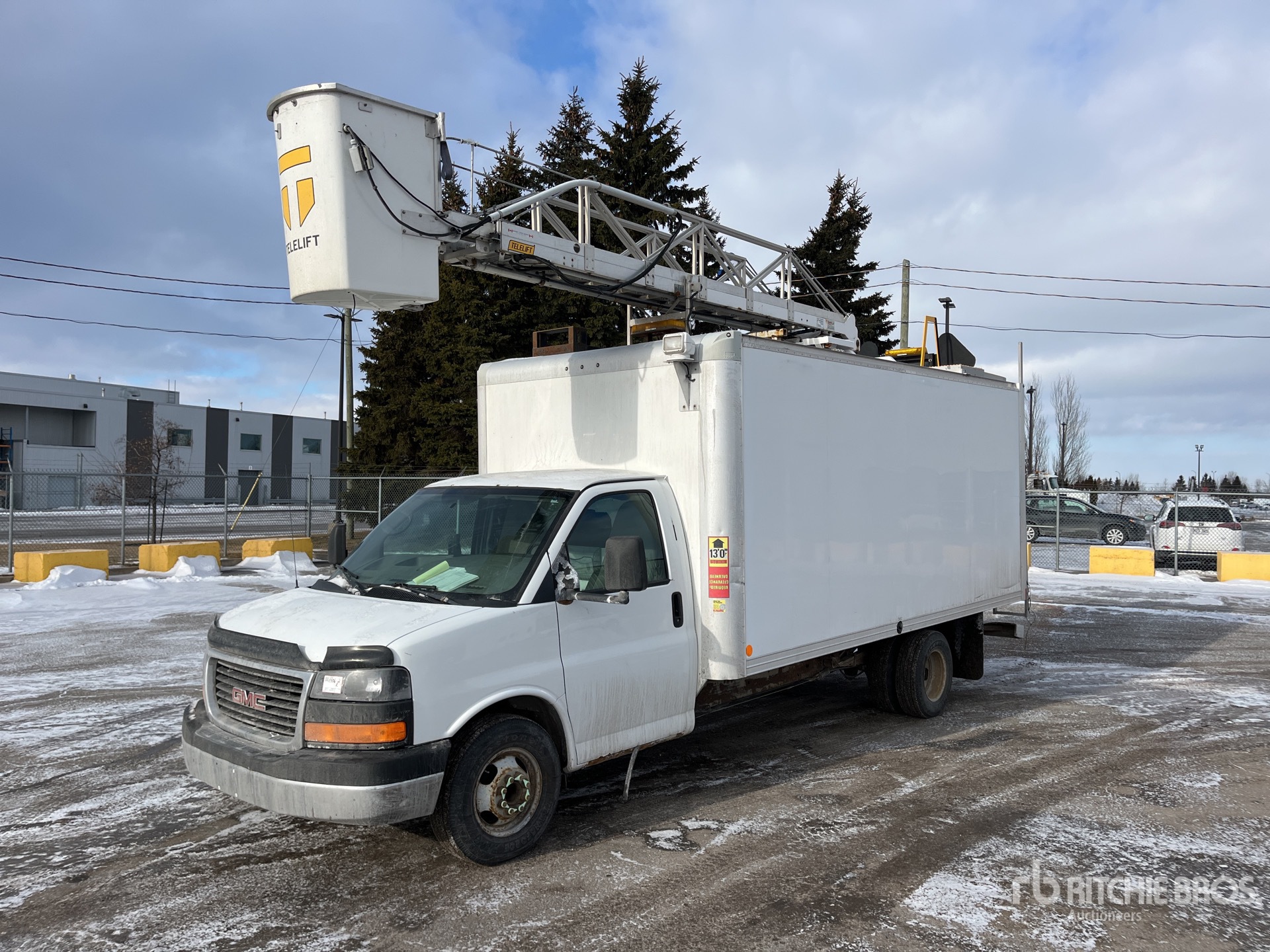 Telelift TTS-25 35 ft on 2014 GMC Savana 3500 4x2 Van Mounted Aerial ...
